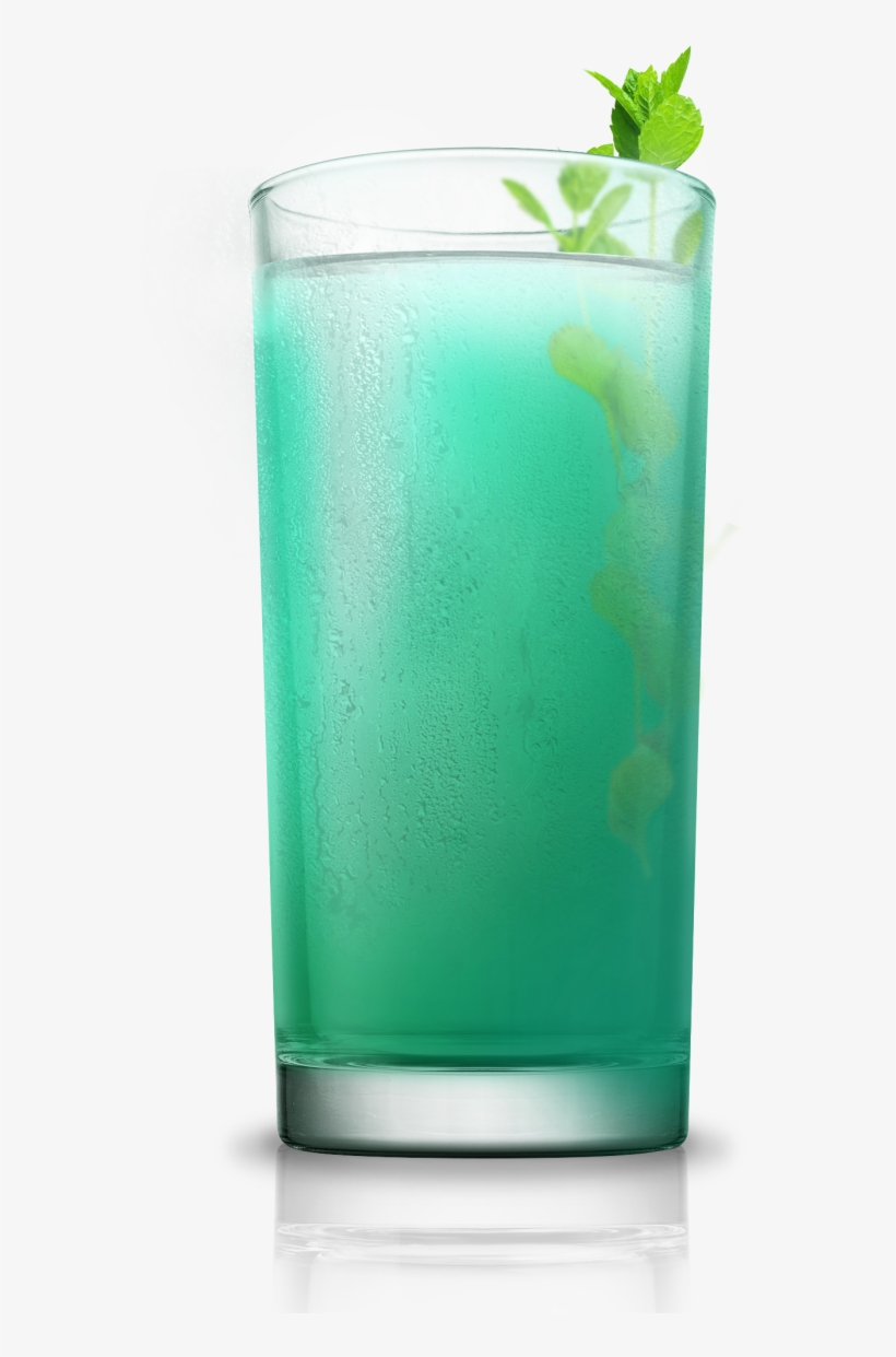 Green Vodka Con Hojitas De Menta - Green Parrot Drink PNG Image ...