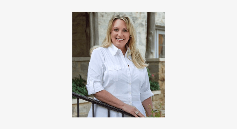 Lisa Schneider's Instagram, Twitter & Facebook on IDCrawl